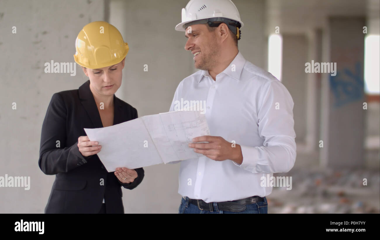 Man wearing protective helmet 4k hi-res stock photography and images ...