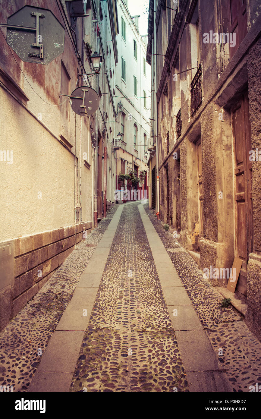 Desert alley hi-res stock photography and images - Alamy