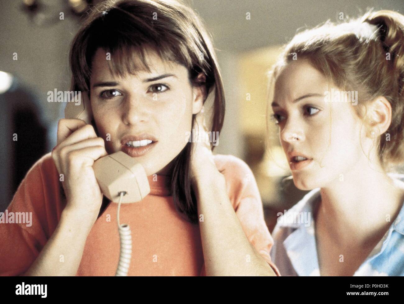 Rose mcgowan scream hi-res stock photography and images - Alamy