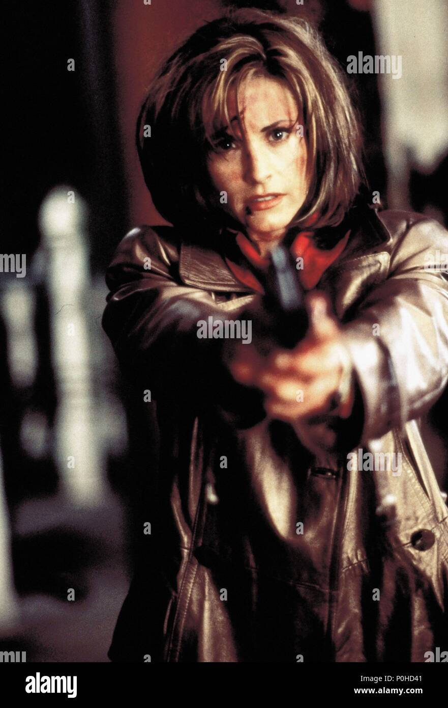 Scream 1996 gun hi-res stock photography and images - Alamy