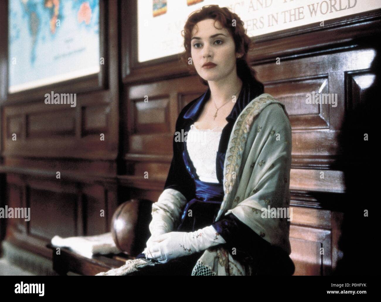 Titanic film kate winslet hi-res stock photography and images - Alamy