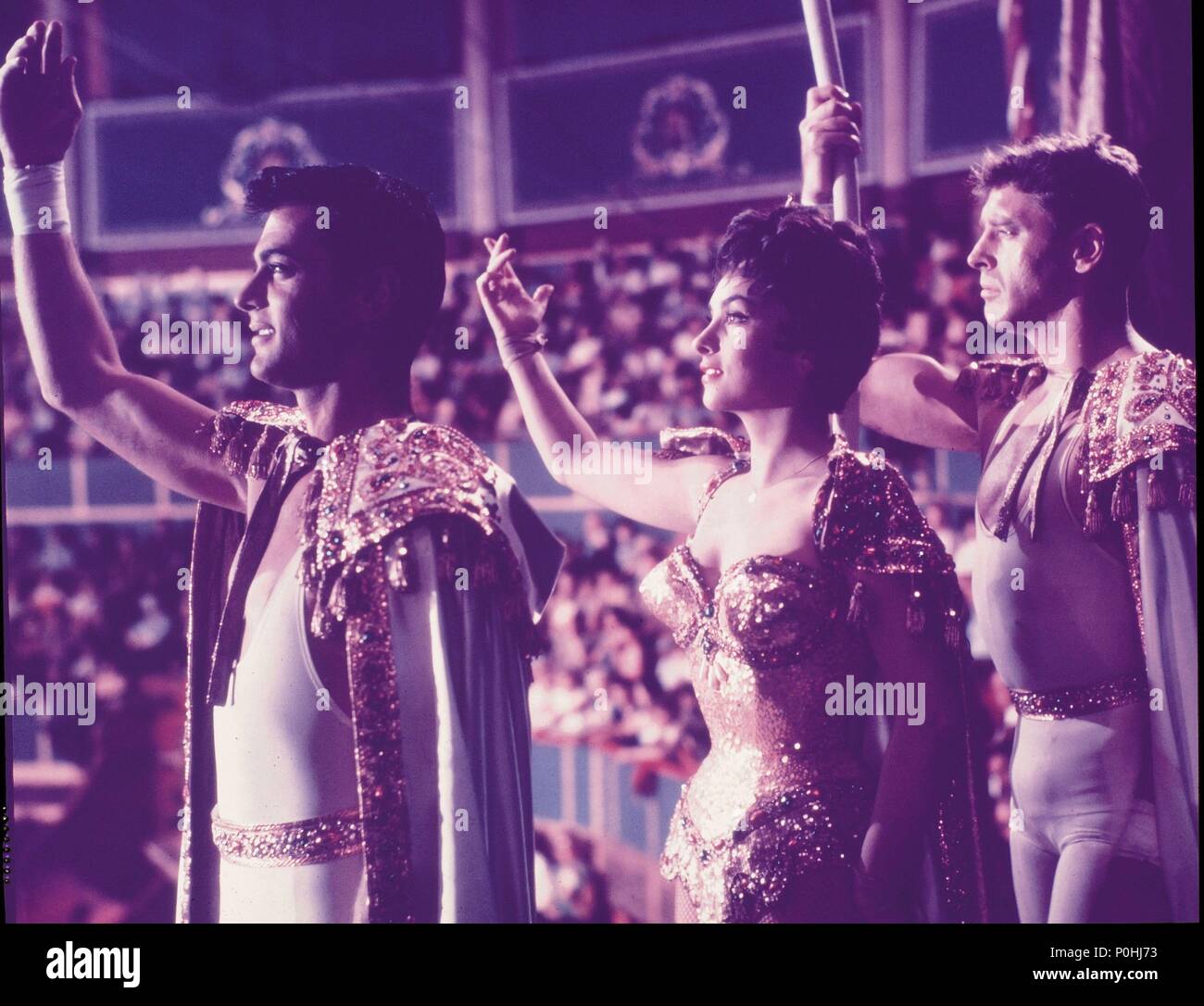 Trapeze 1956 burt lancaster hi-res stock photography and images - Alamy