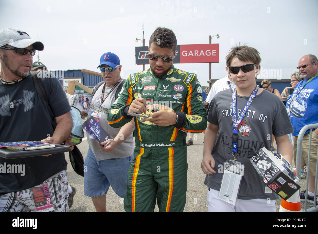 Bubba wallace hi-res stock photography and images - Alamy