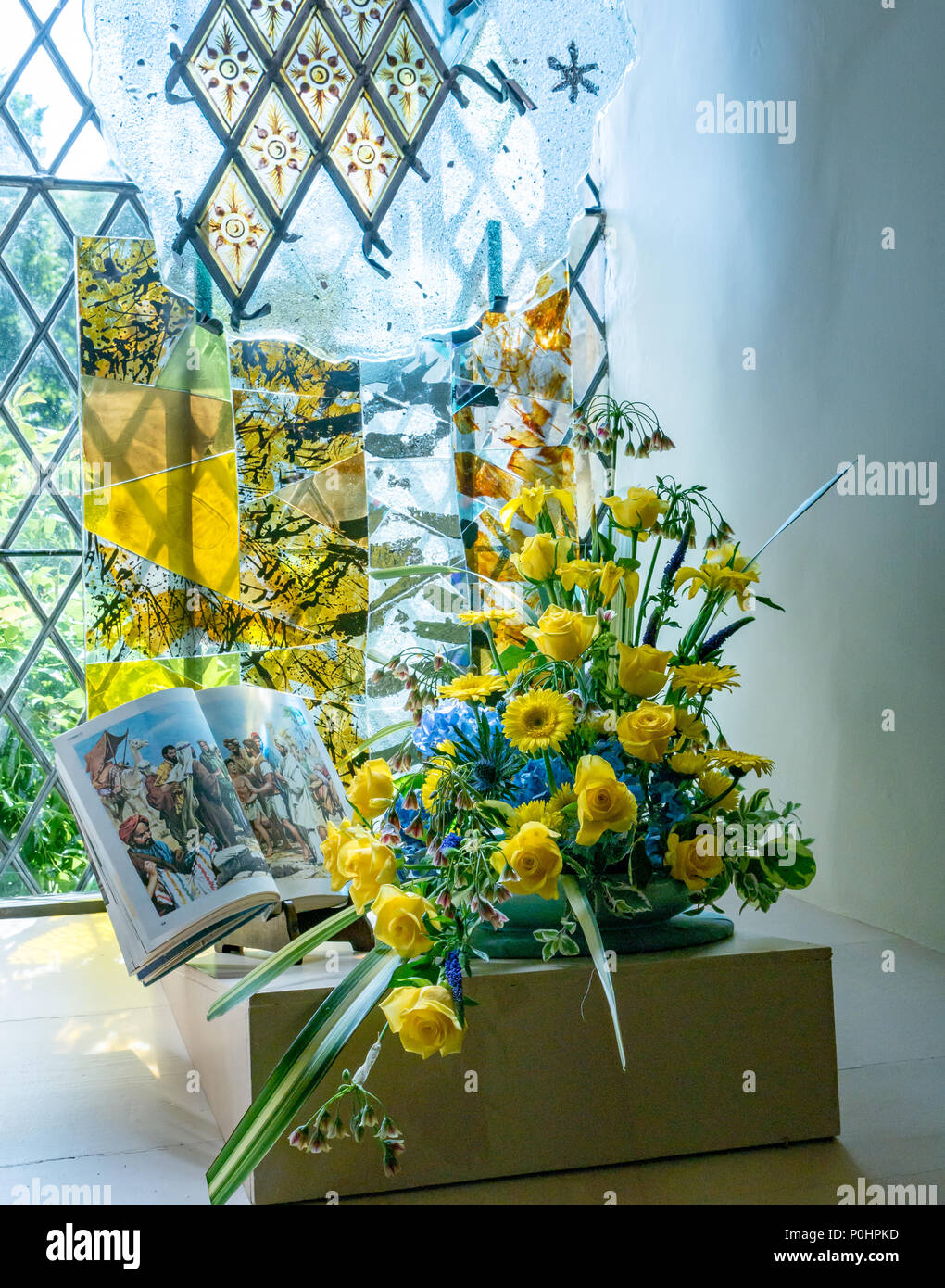 Dirleton kirk flower festival hi-res stock photography and images - Alamy