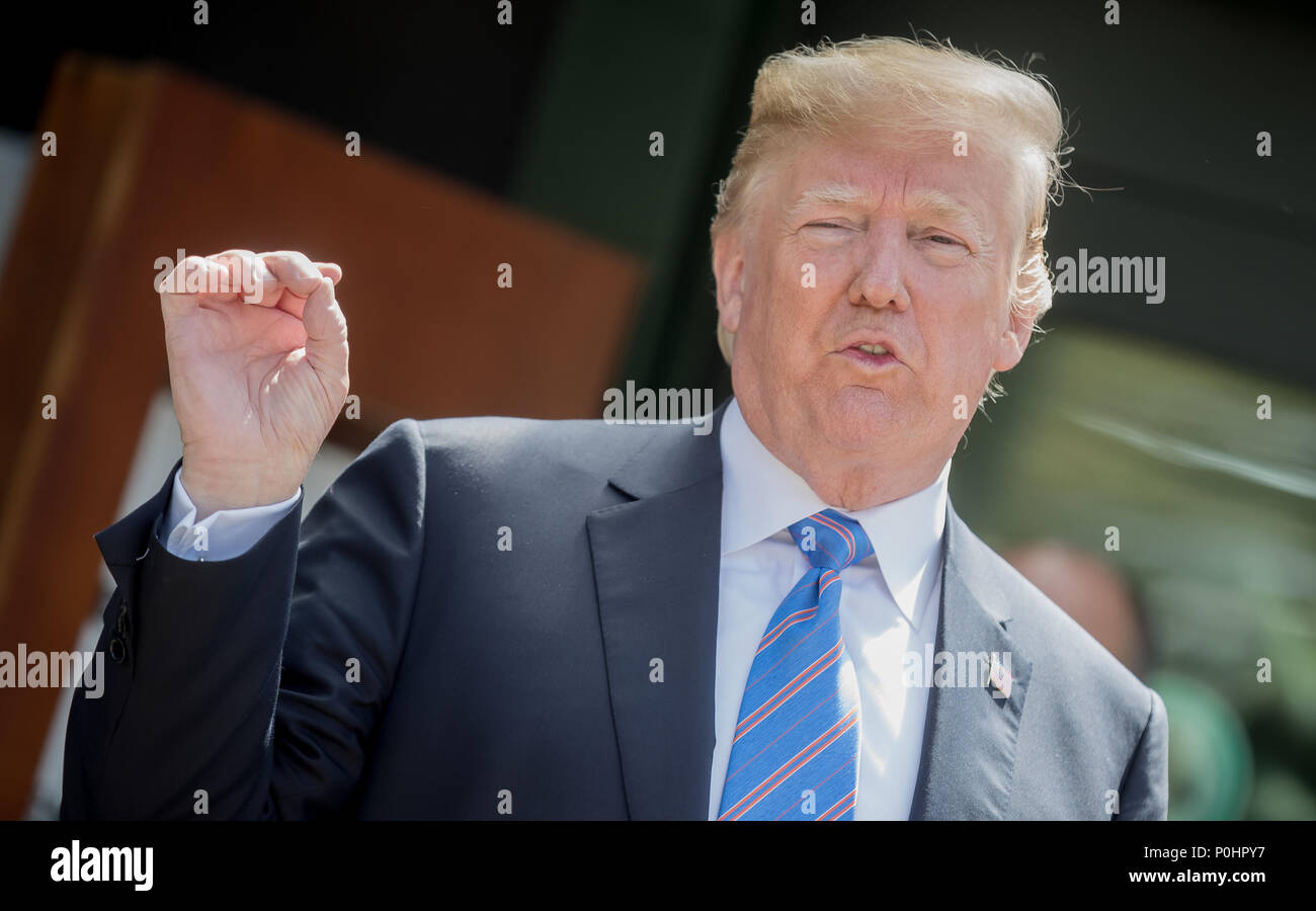 G7 summit conference hi-res stock photography and images - Alamy