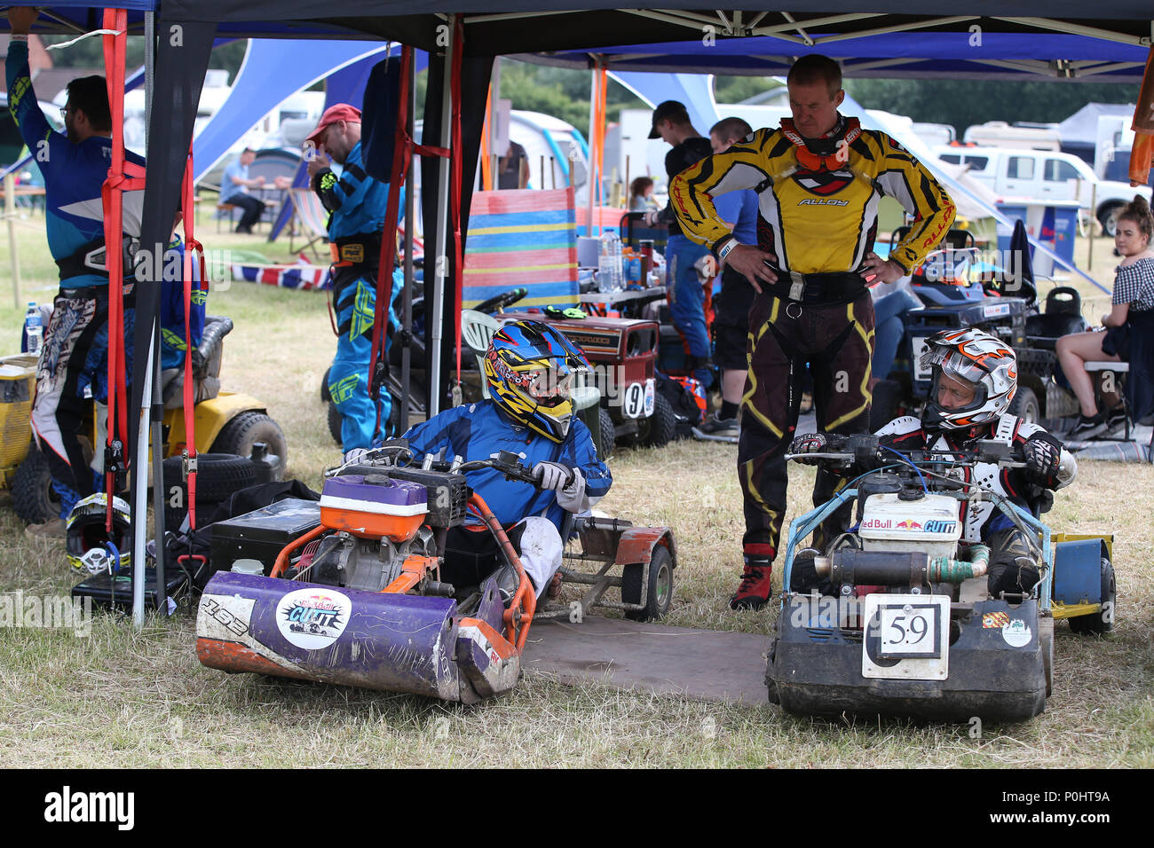 Lawn mower racing uk hi-res stock photography and images - Alamy