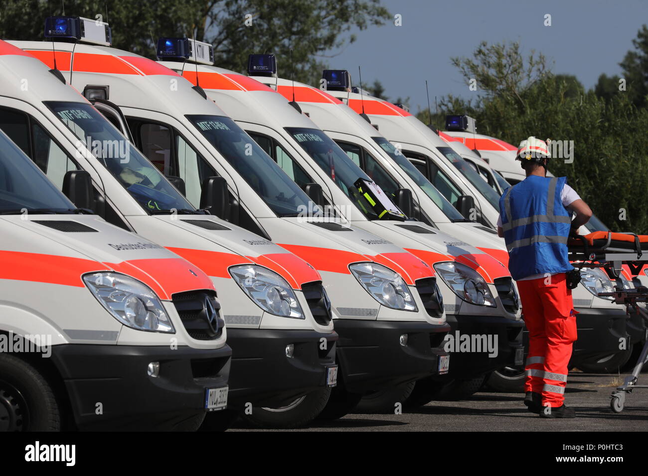 Germany emergency services dpa hi-res stock photography and images - Alamy