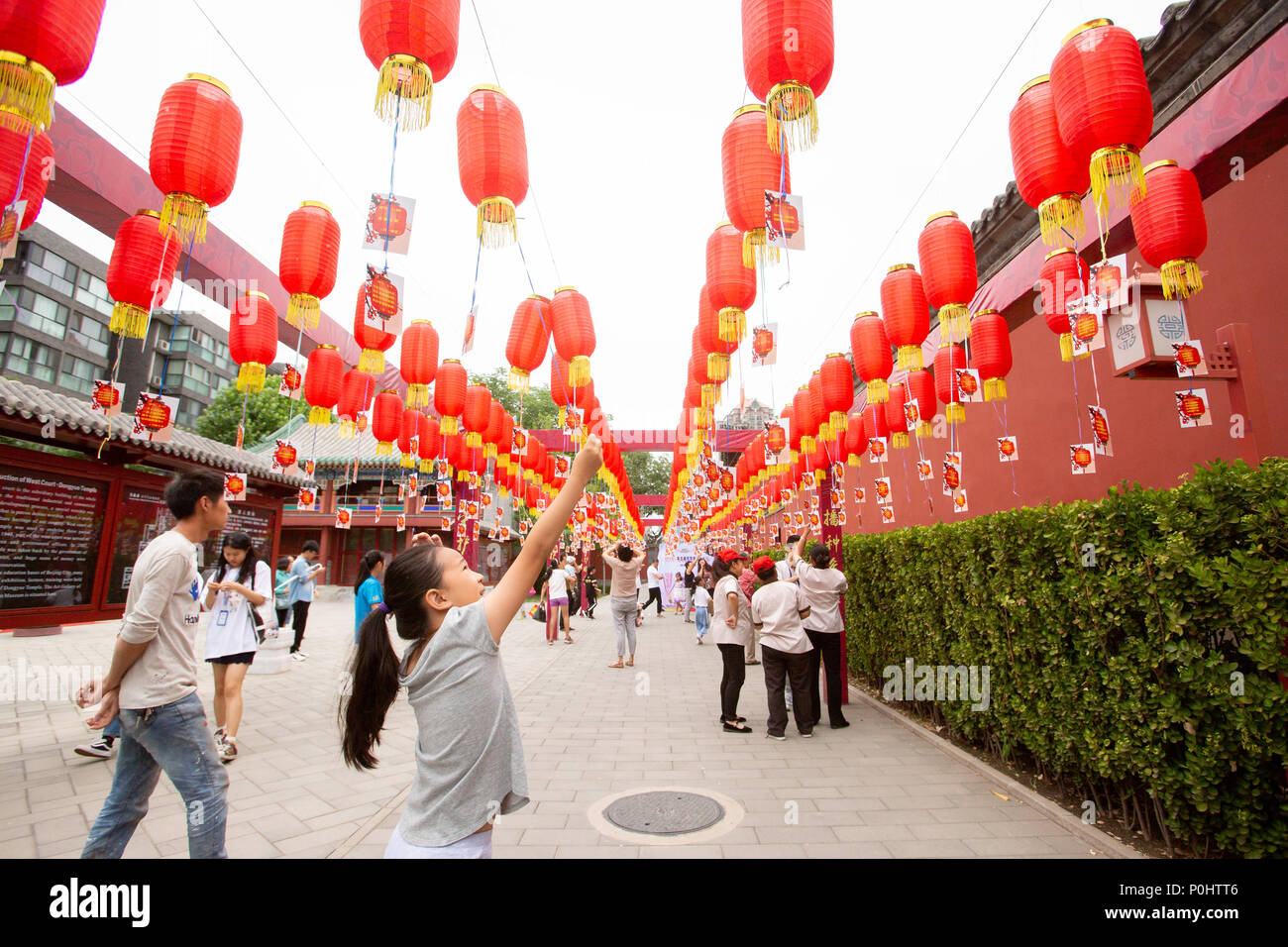 Guess lantern riddles hi-res stock photography and images - Alamy