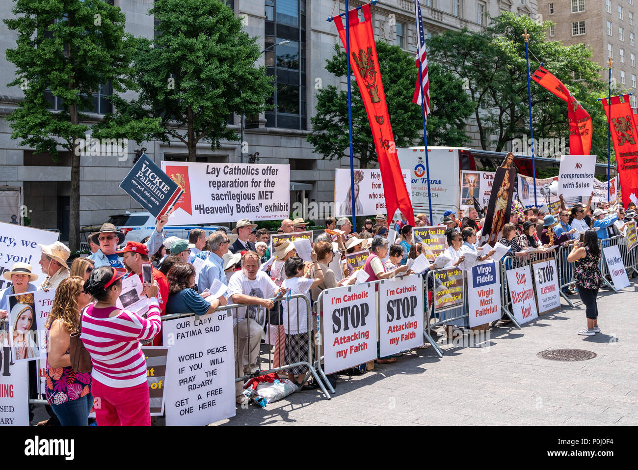 Political protest art hi-res stock photography and images - Alamy