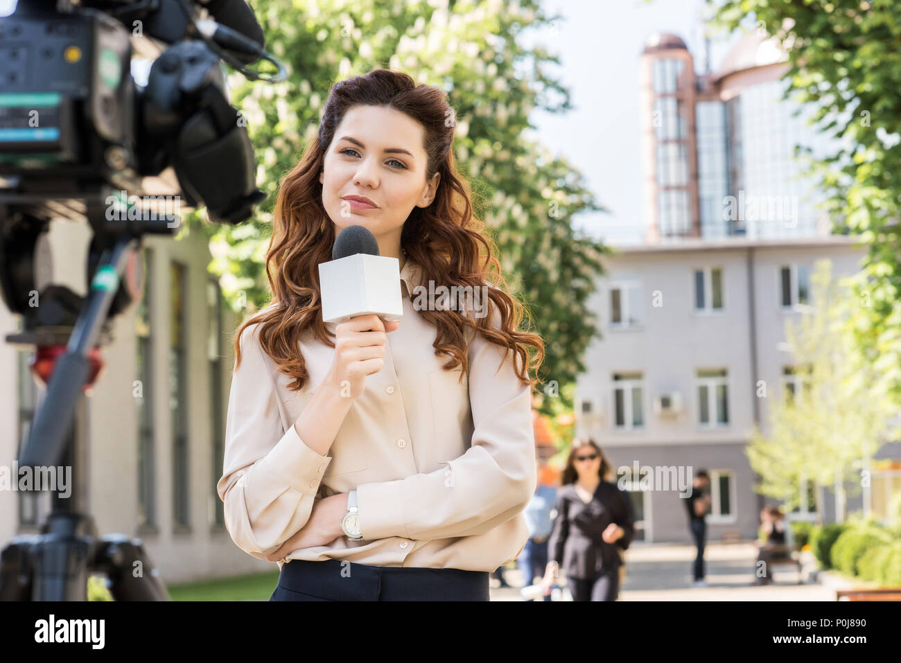 Serious news anchor hi-res stock photography and images - Alamy