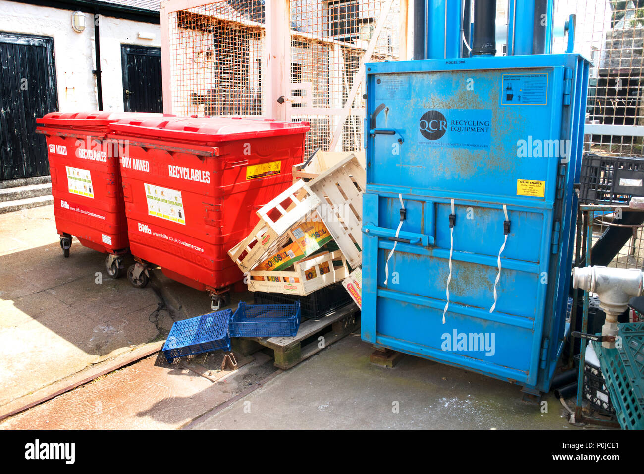 Industrial garbage bins hi-res stock photography and images - Alamy