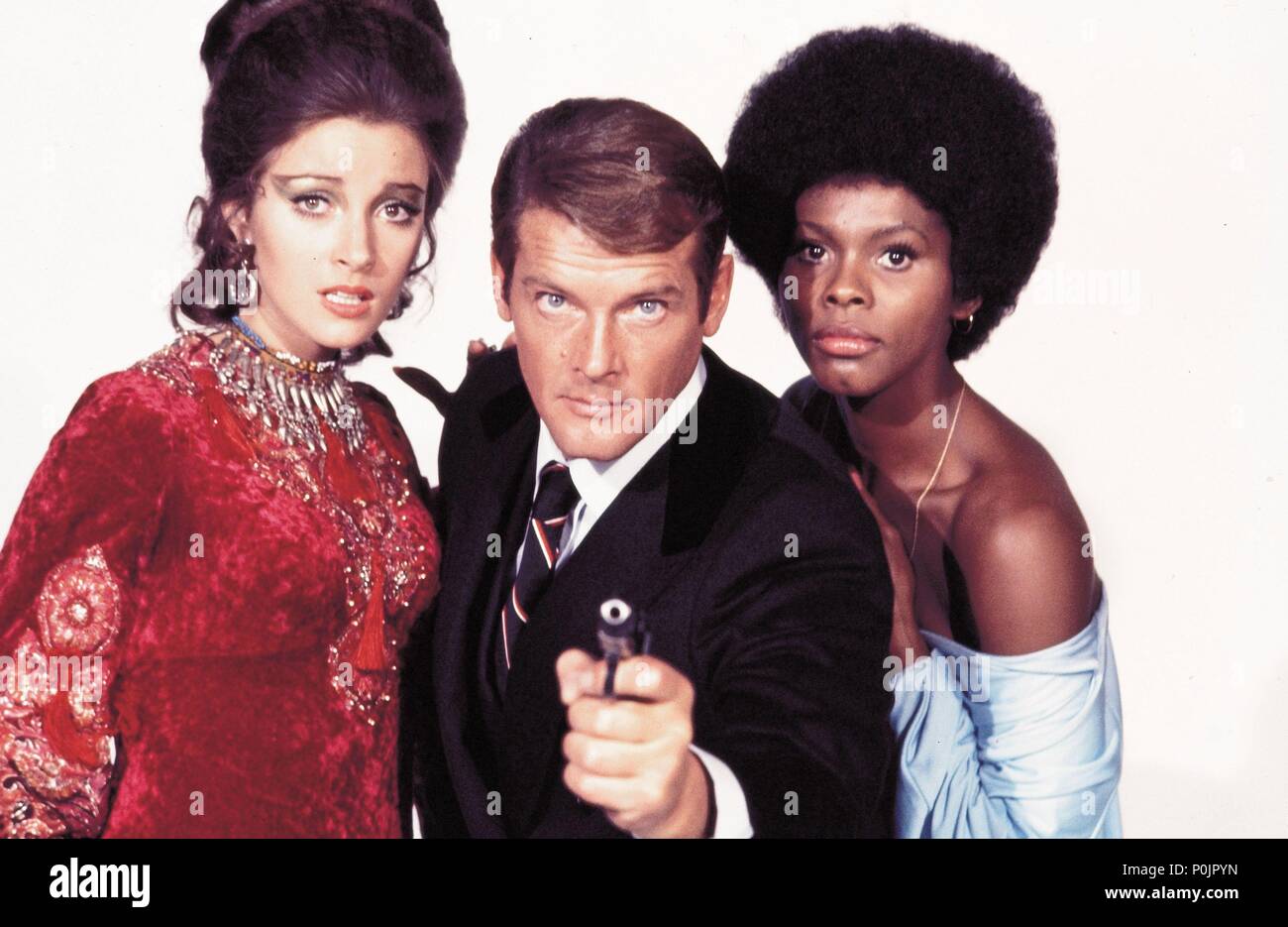 Gloria Hendry Bond High Resolution Stock Photography and Images - Alamy