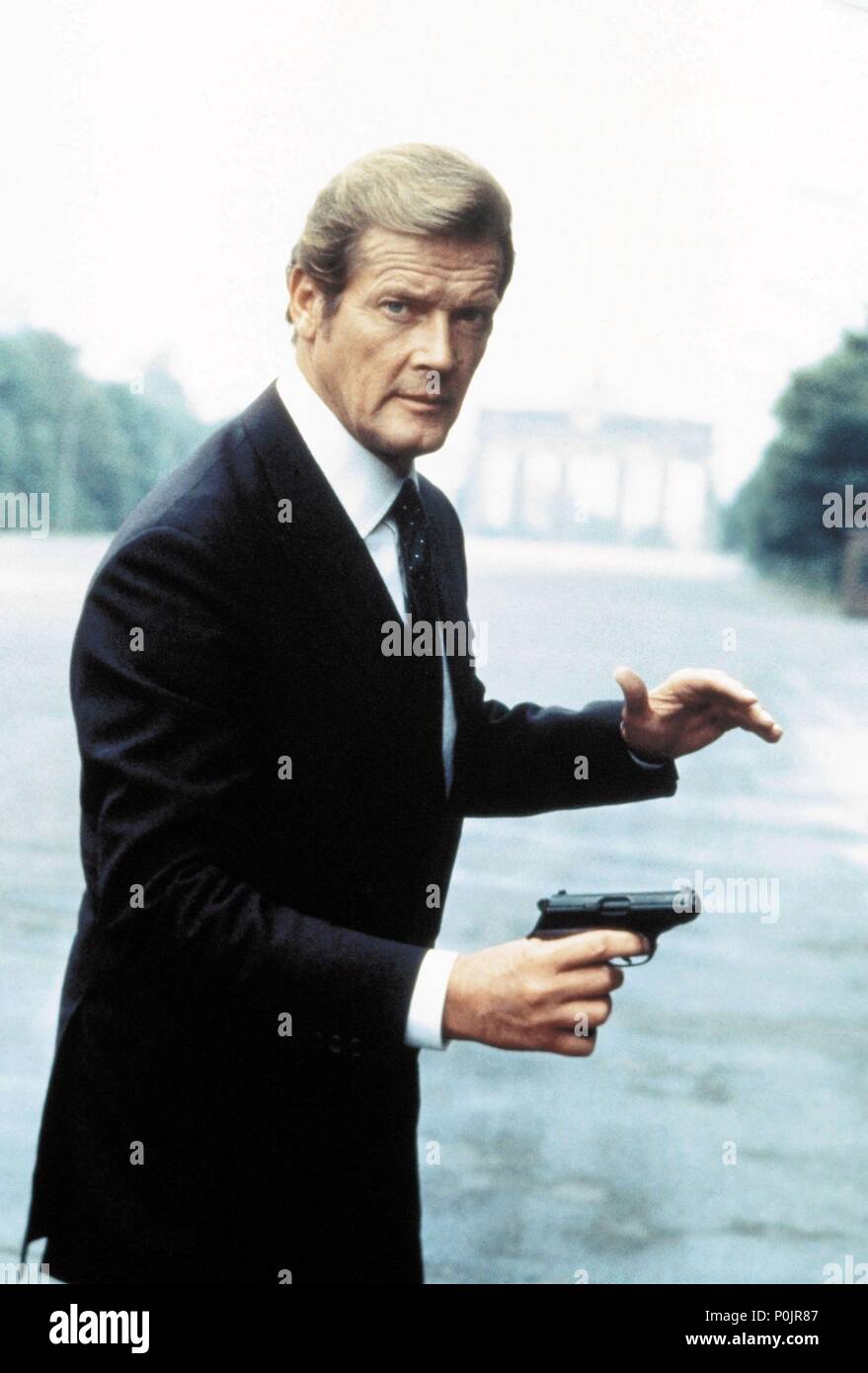 View Kill 1985 Roger Moore Stock Photos View Kill 1985 Roger Moore