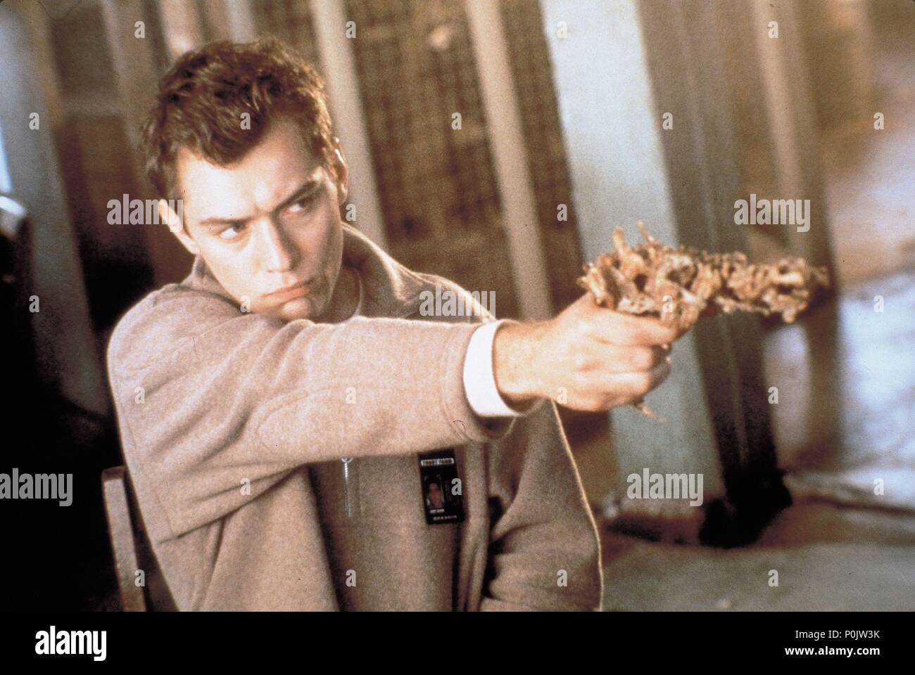 David cronenberg existenz 1999 hi-res stock photography and images - Alamy