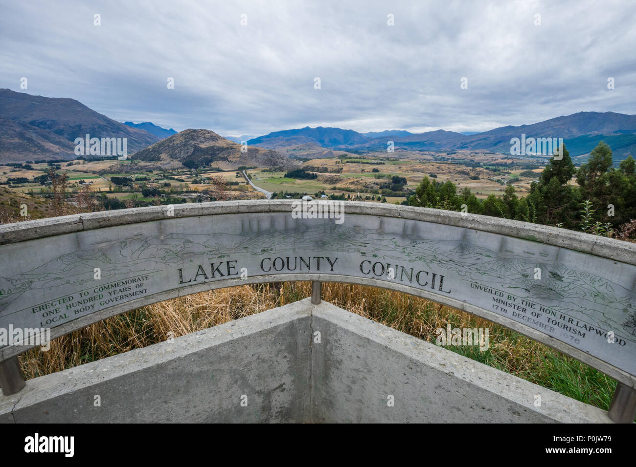 Scenic Lookout in Arrow Junction, Arrowtown is an historic gold mining ...