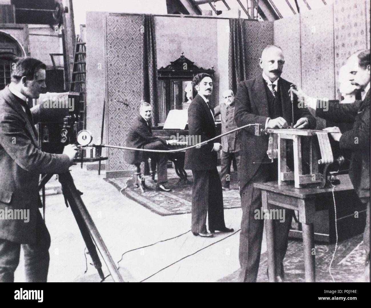 Original Film Title: FILM HISTORY: EARLY PE. English Title: FILM ...