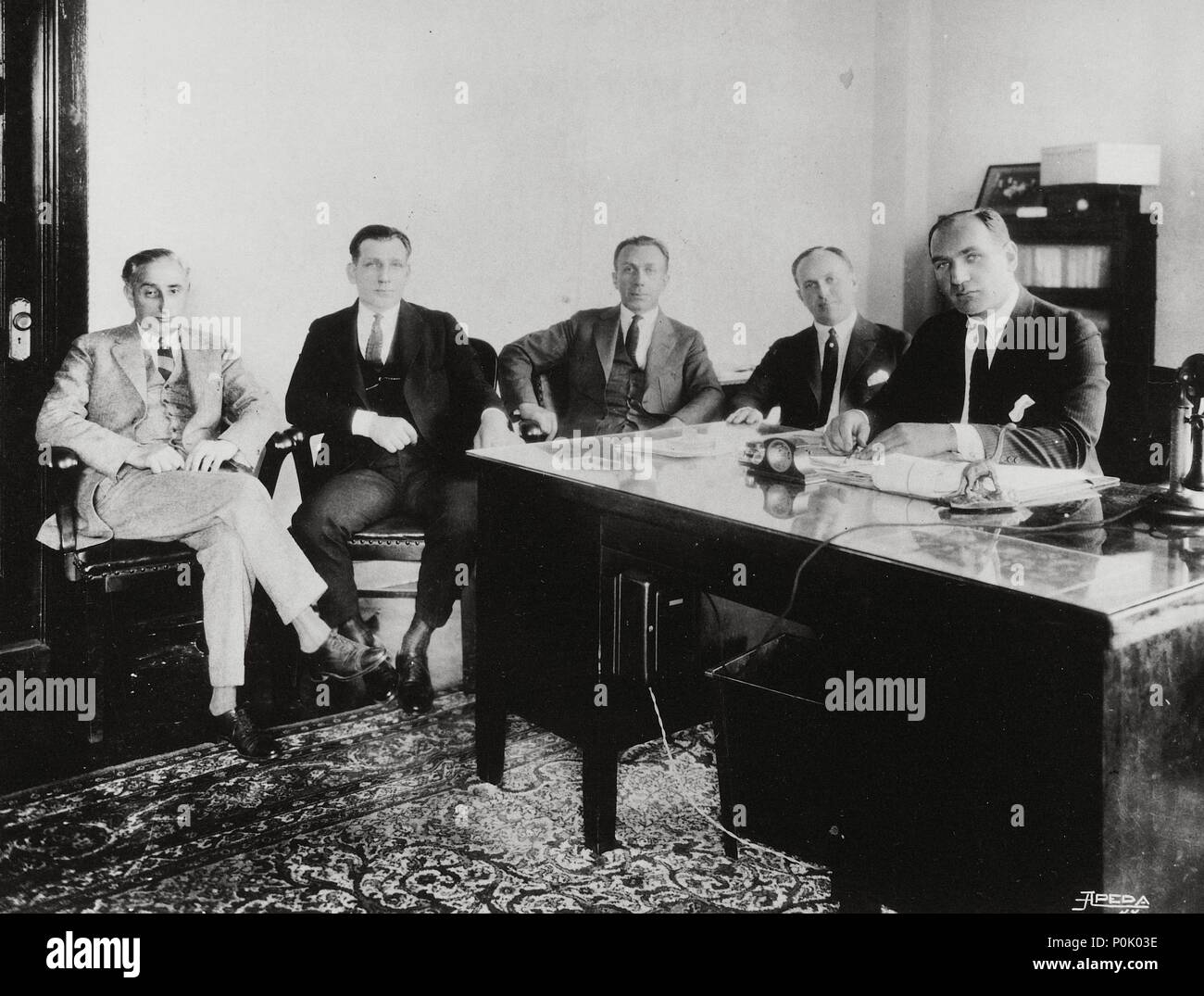 Original Film Title: FILM HISTORY: WARNER BROTHERS. English Title: FILM ...
