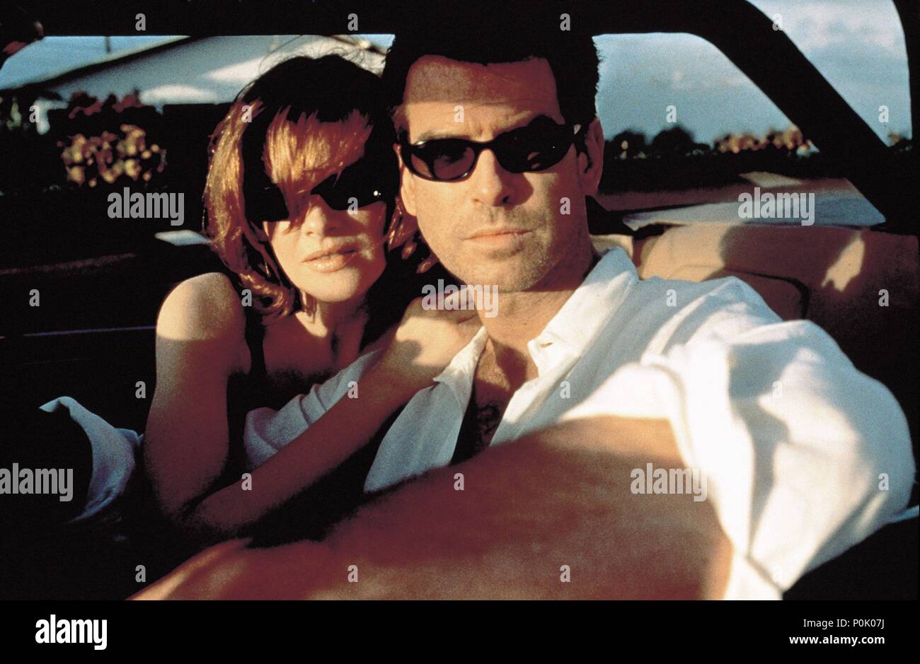 Rene russo thomas crown affair hi-res stock photography and images - Alamy