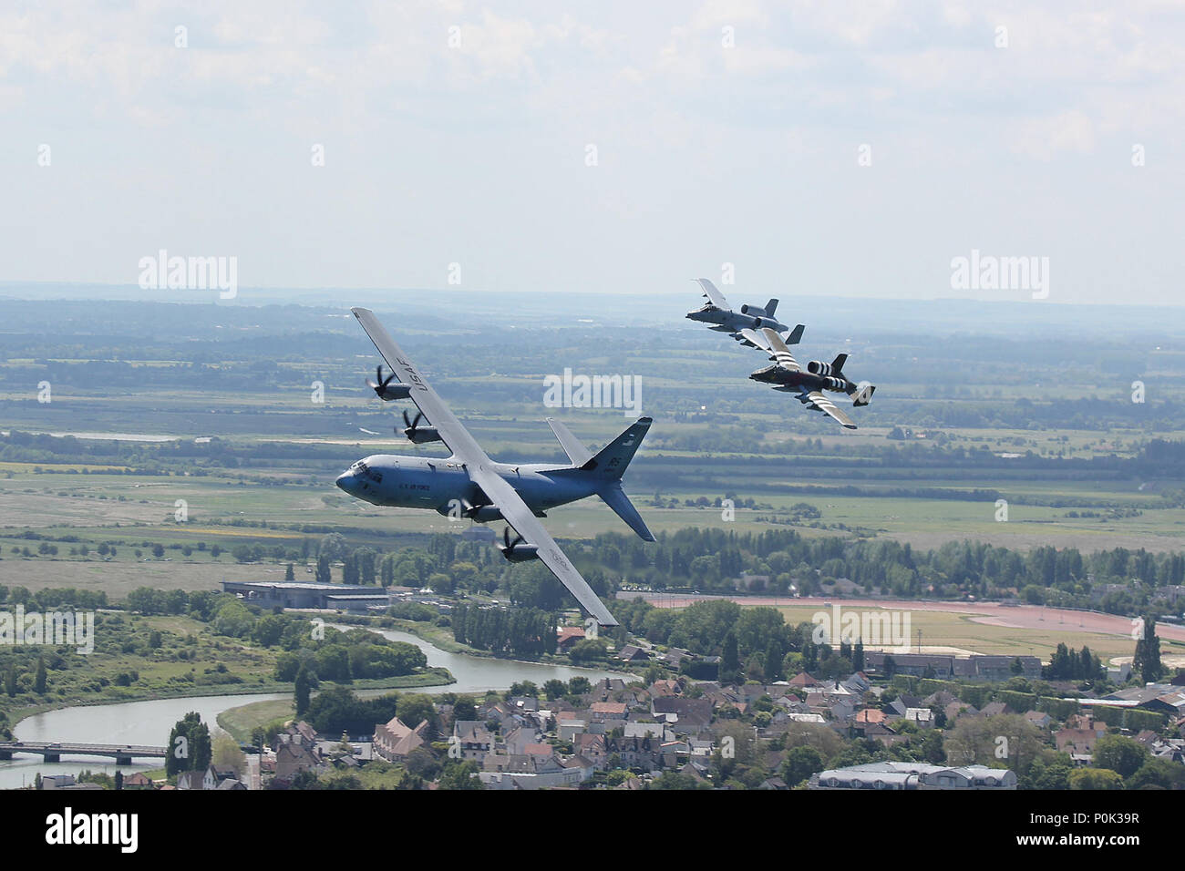 Tactical reconnaisance aircraft hi-res stock photography and images - Alamy