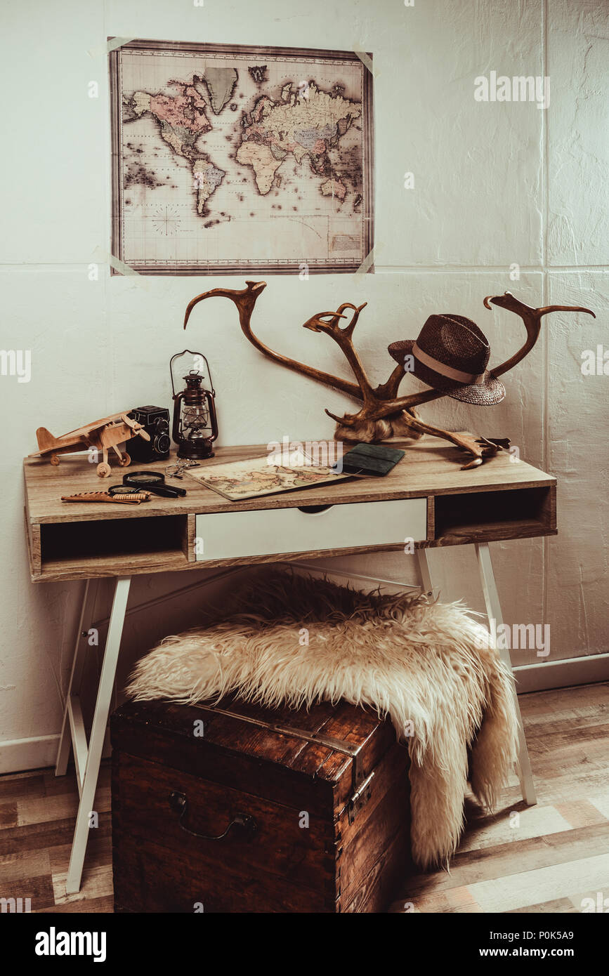 Map decorations hi-res stock photography and images - Alamy