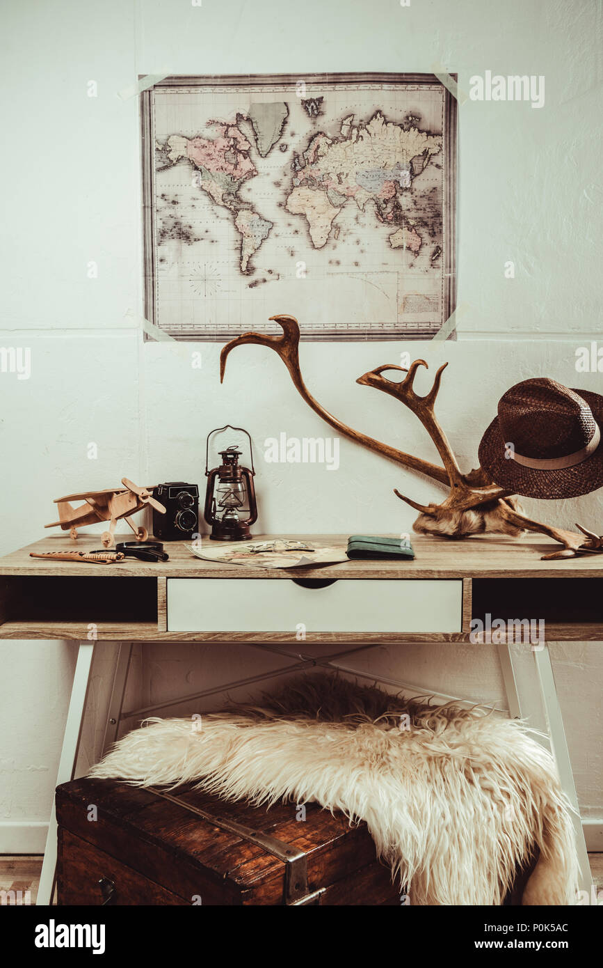 Map decorations hi-res stock photography and images - Alamy