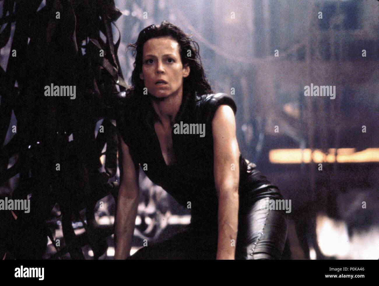 Alien resurrection 1997 sigourney weaver hi-res stock photography and ...