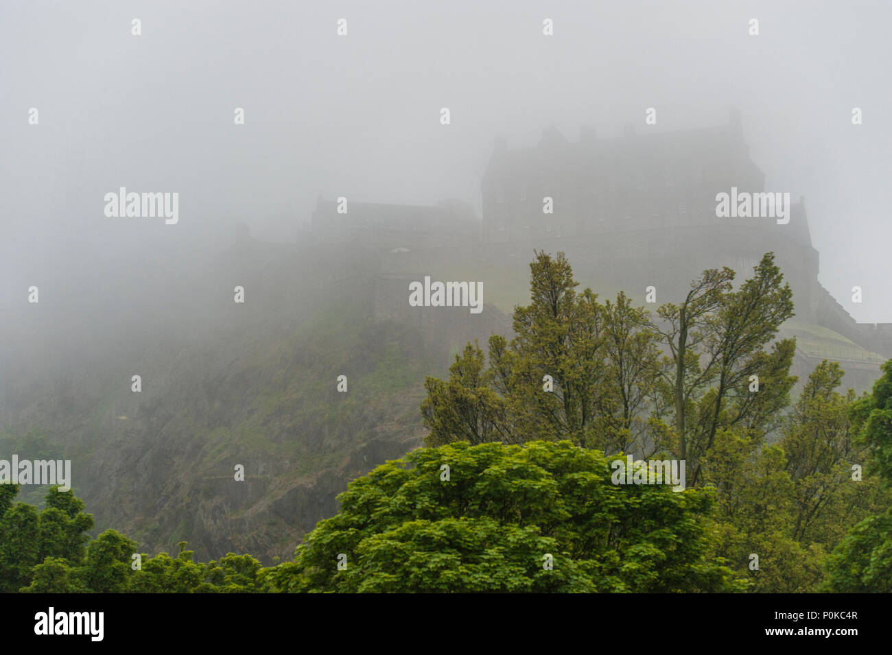 Haar edinburgh castle hi-res stock photography and images - Alamy