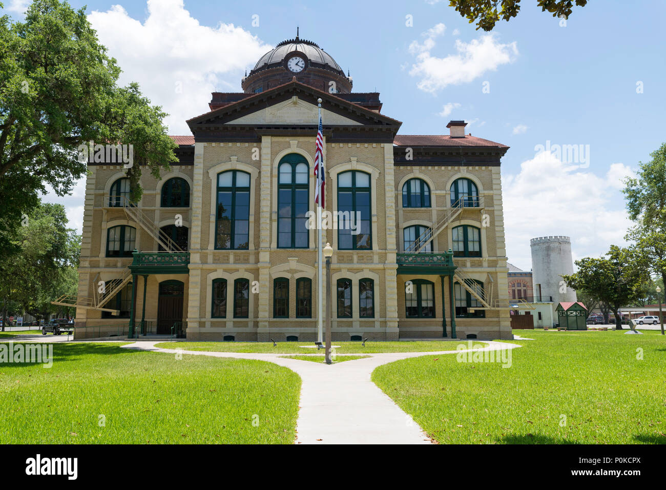 American courthouse hi-res stock photography and images - Alamy