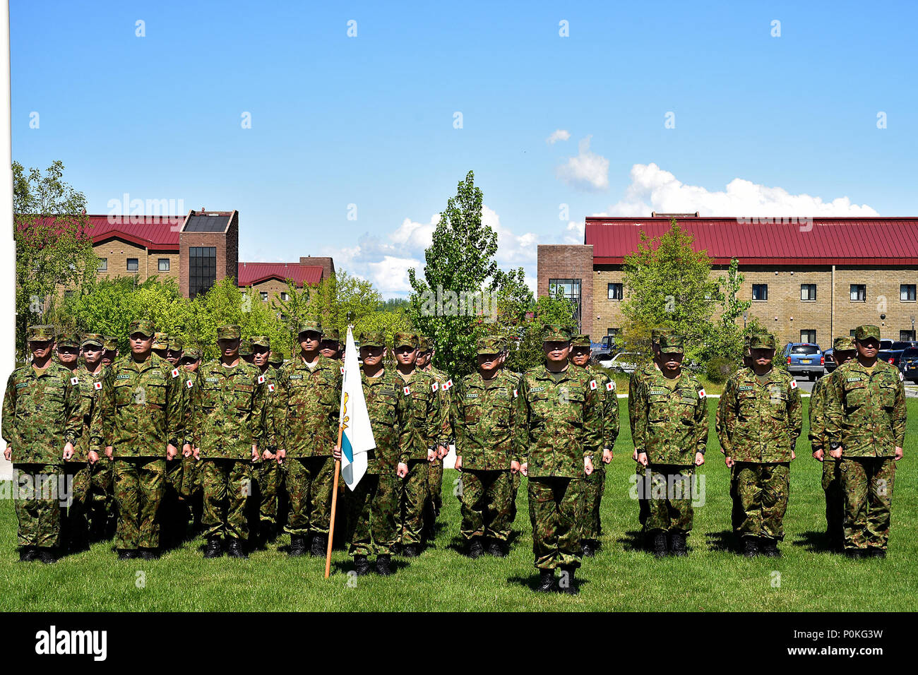 Paratroopers from the 1st Airborne Brigade Japanese Ground Self-Defense ...
