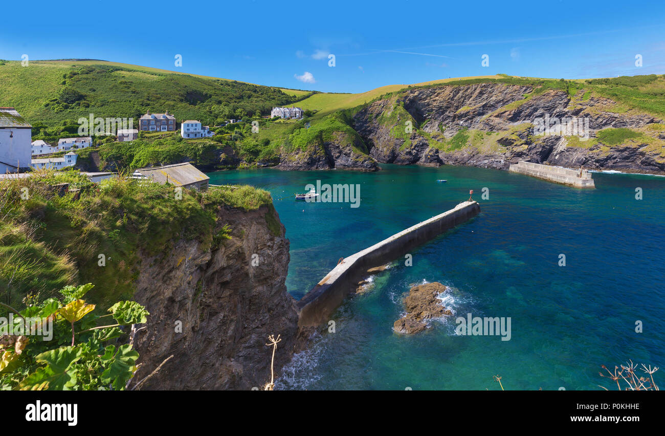 Popular Port Issac Atlantic ocean coast, Cornwall, England, United ...