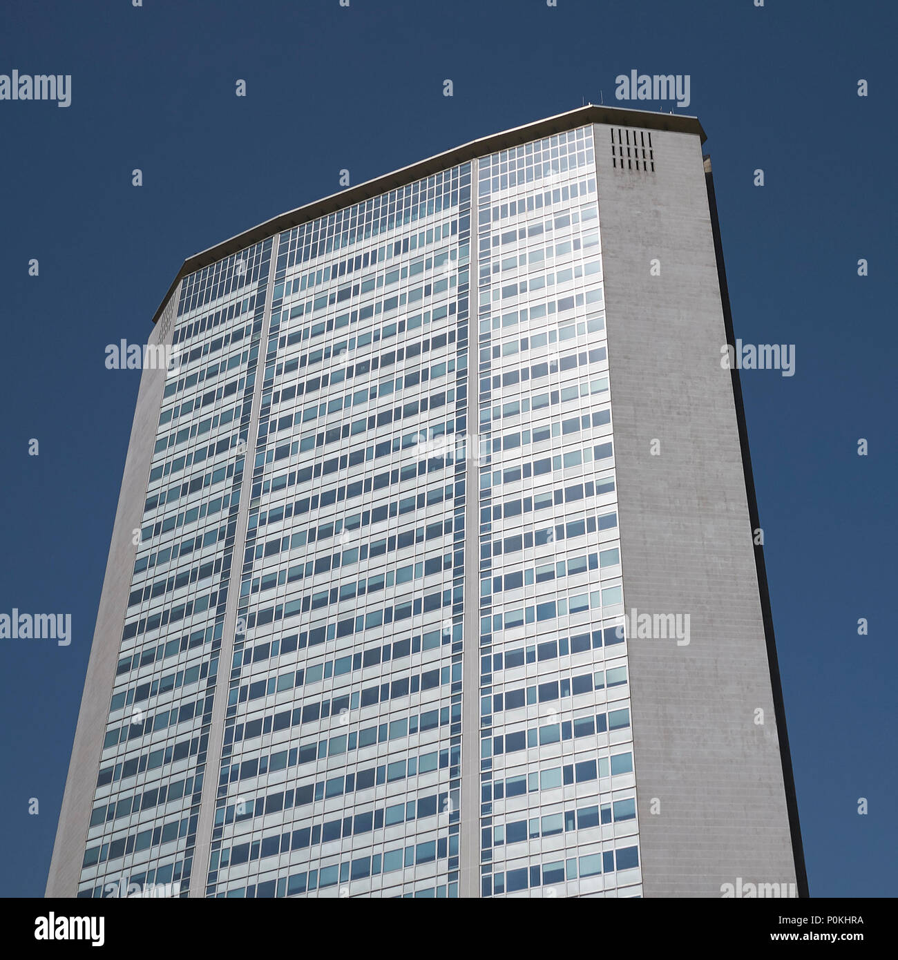 Pirelli symbol hi-res stock photography and images - Alamy