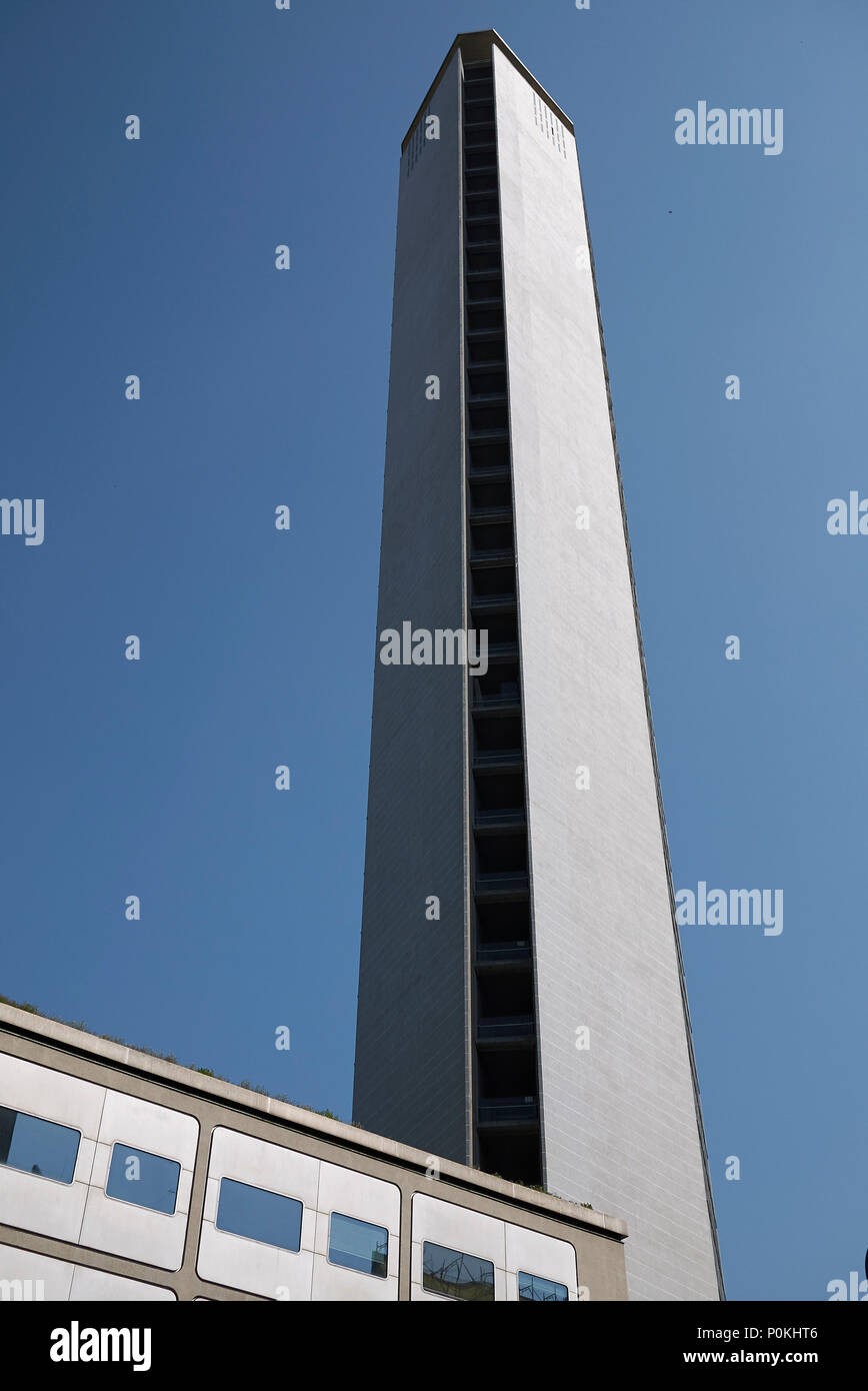Pirellone design hi-res stock photography and images - Alamy