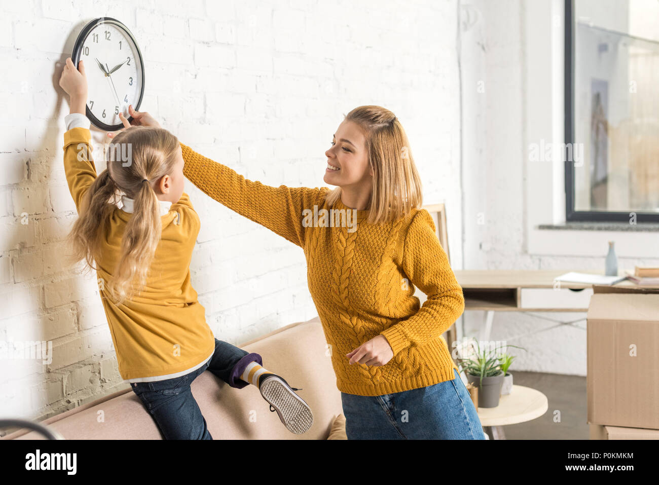 Kid wall clock hi-res stock photography and images - Alamy