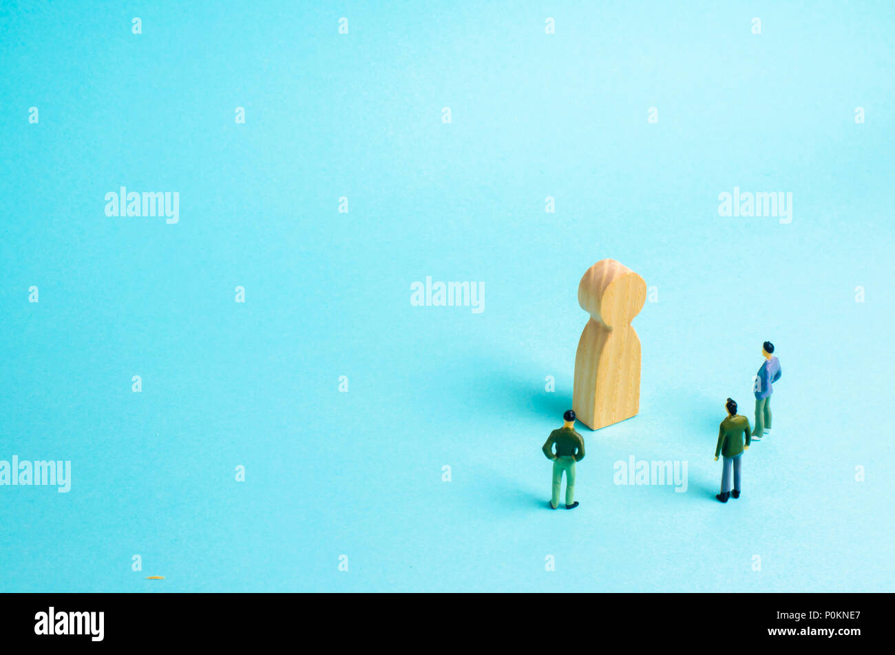 People standing around earth hi-res stock photography and images - Alamy