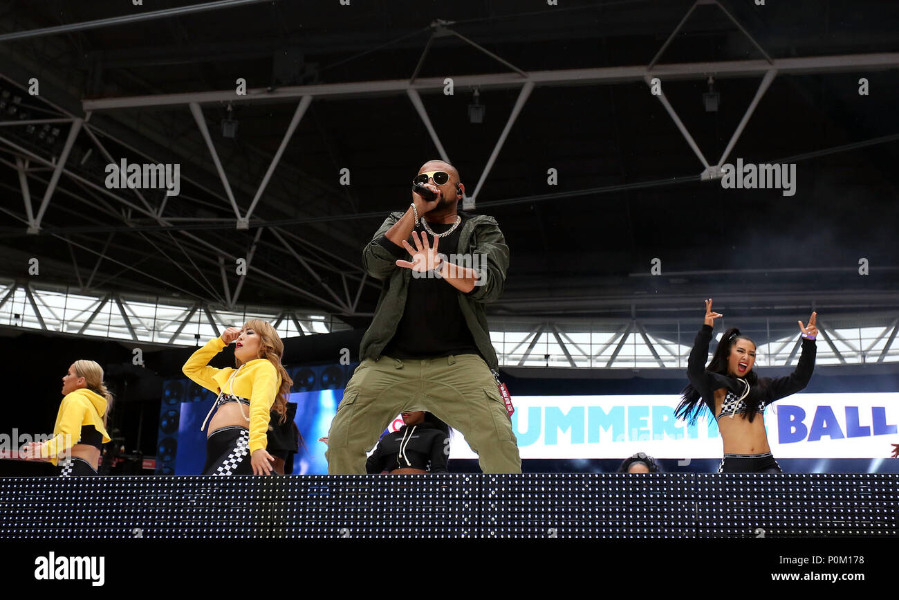 Sean paul on stage hi-res stock photography and images - Alamy