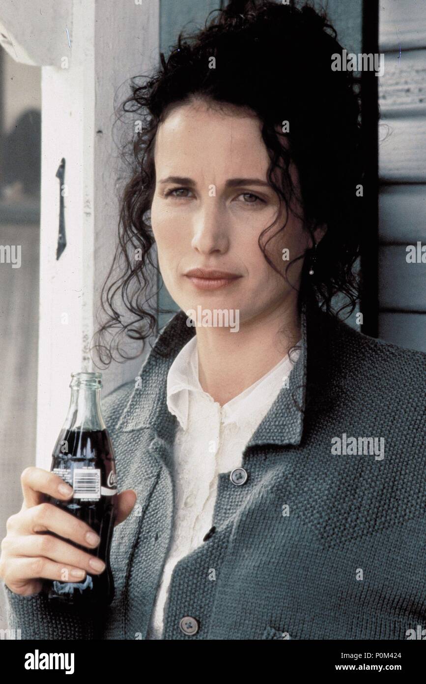 Michael 1996 andie macdowell hi-res stock photography and images - Alamy