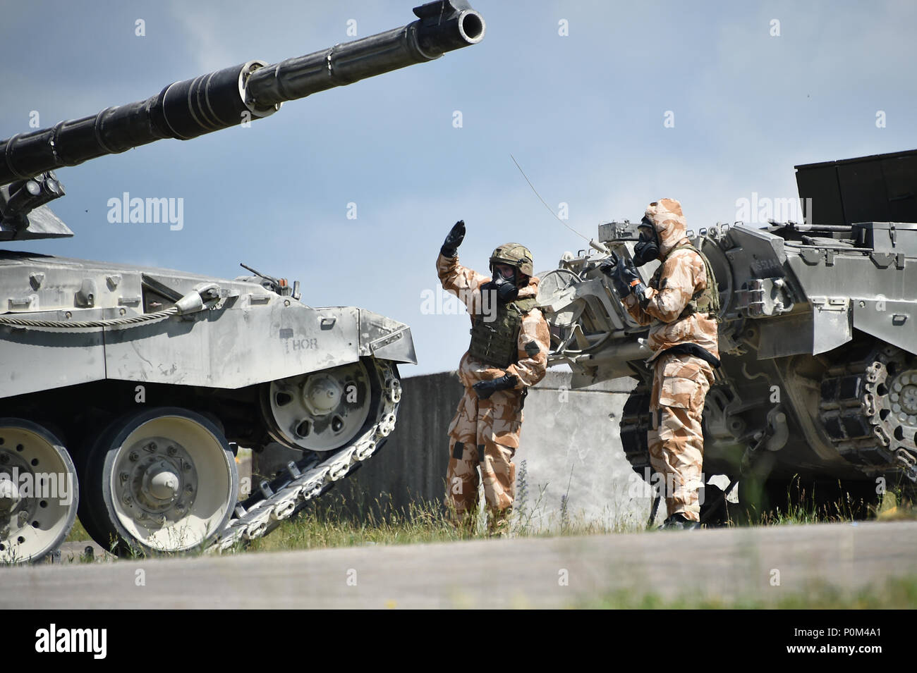 Challenger ii main battle tank hi-res stock photography and images - Alamy