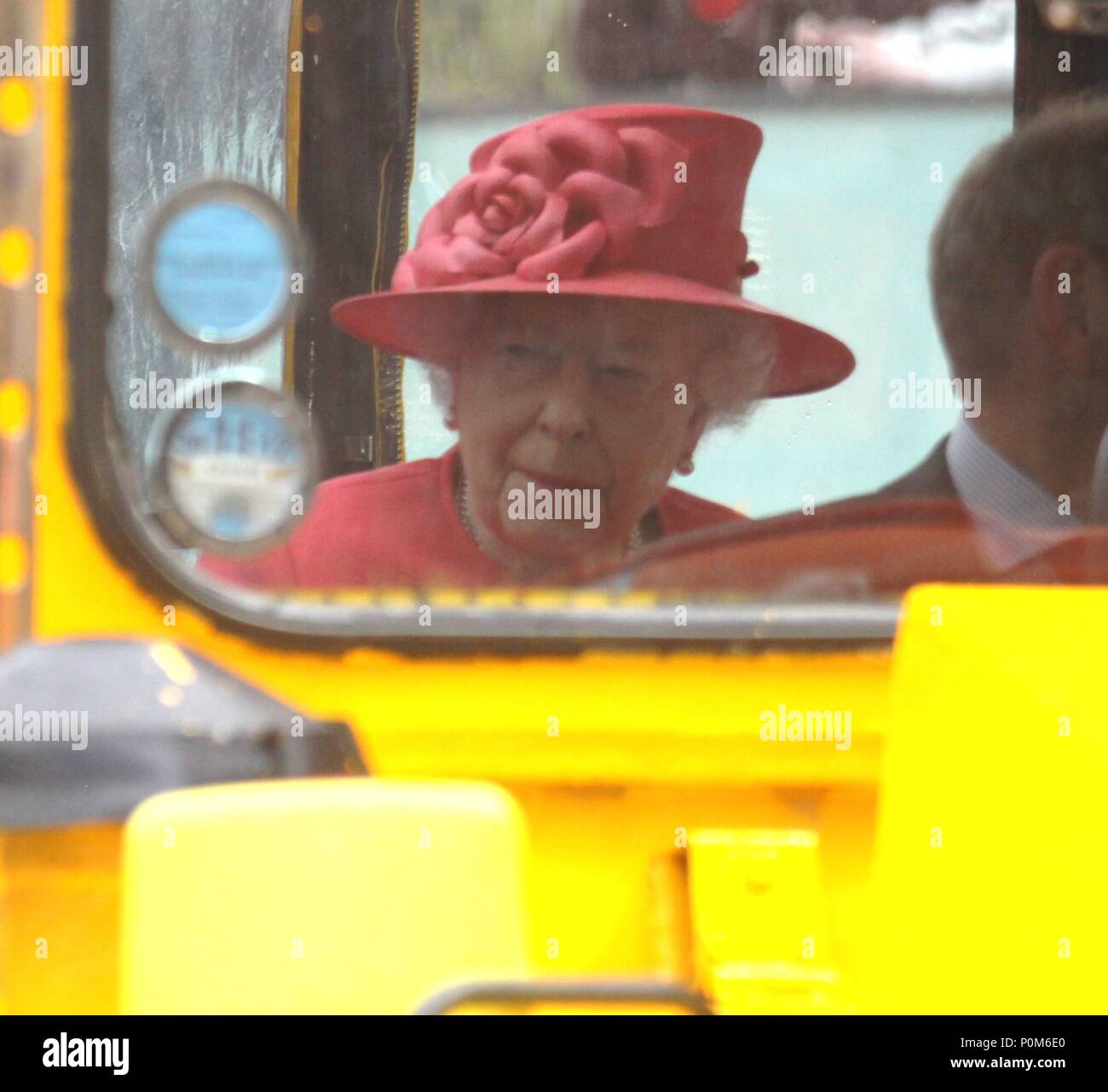 Queen and prince Philip take ride on The Duck bus at Liverpool Royal ...