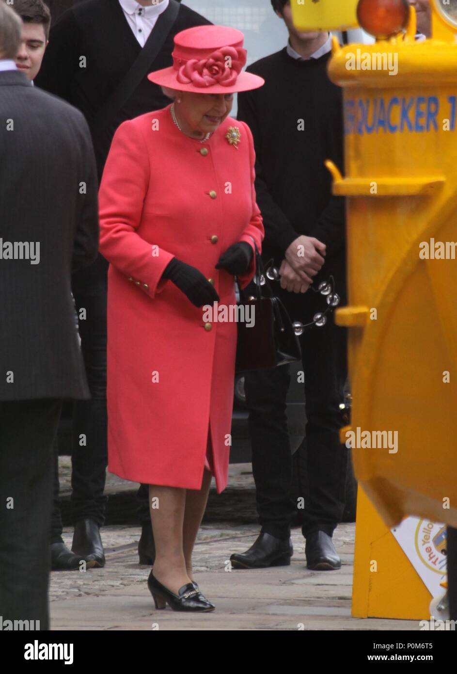 Queen and prince Philip take ride on The Duck bus at Liverpool Royal ...
