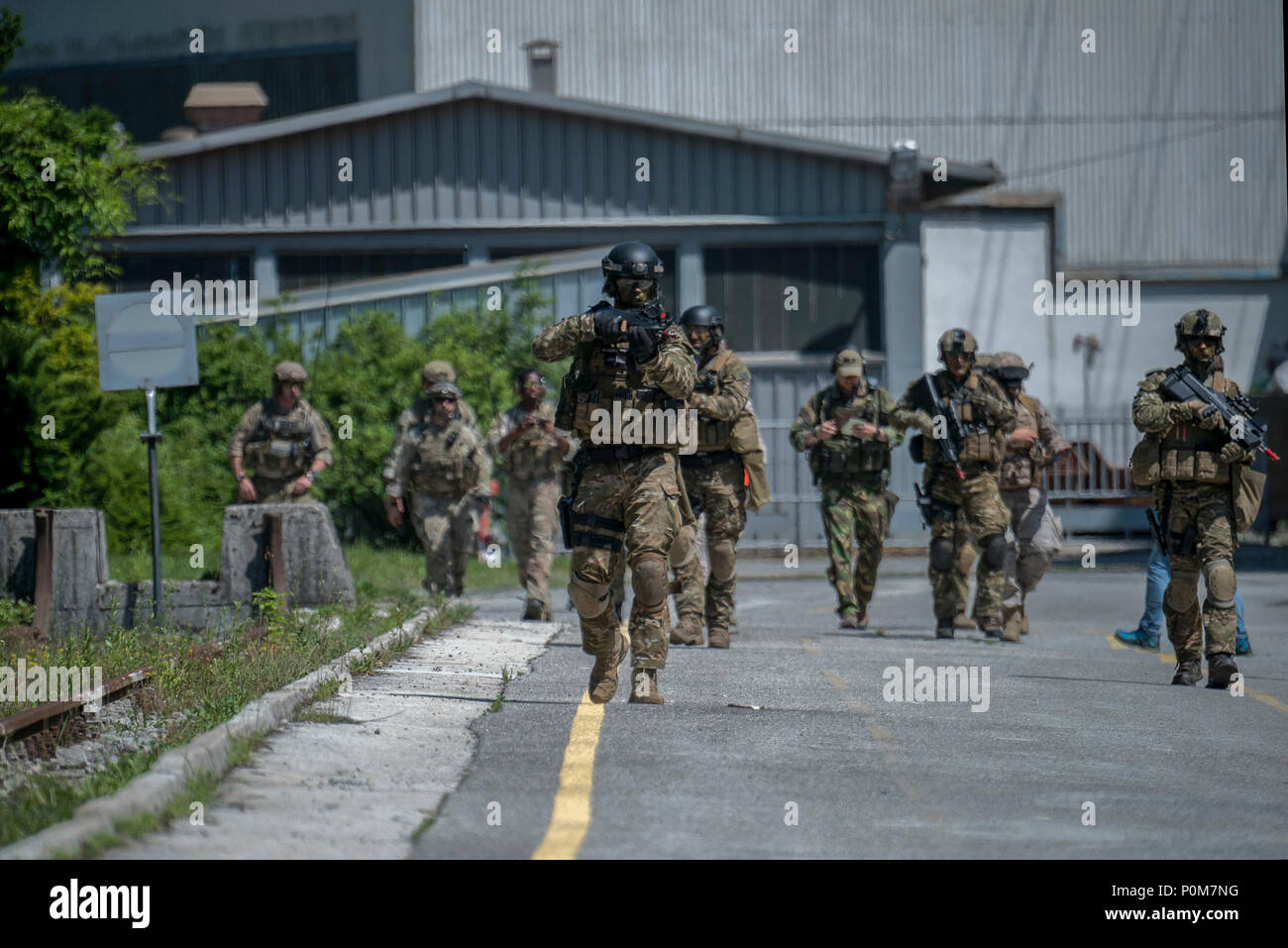 Joint terminal attack controllers (JTAC) from the Slovenian Armed ...