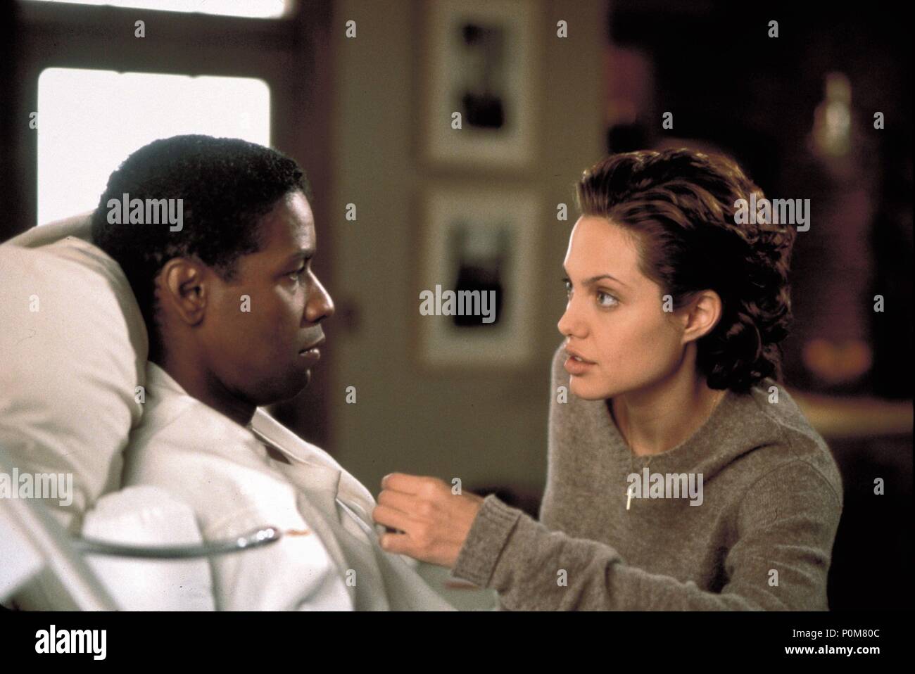 Original Film Title: THE BONE COLLECTOR. English Title: THE BONE ...