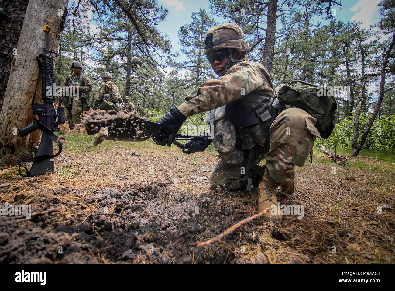 Hasty fighting position hi-res stock photography and images - Alamy