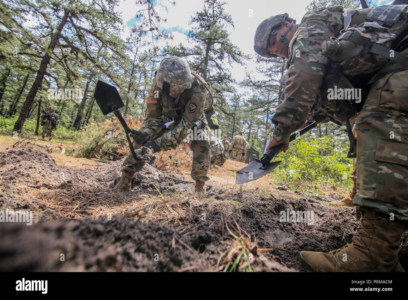 Hasty fighting position hi-res stock photography and images - Alamy