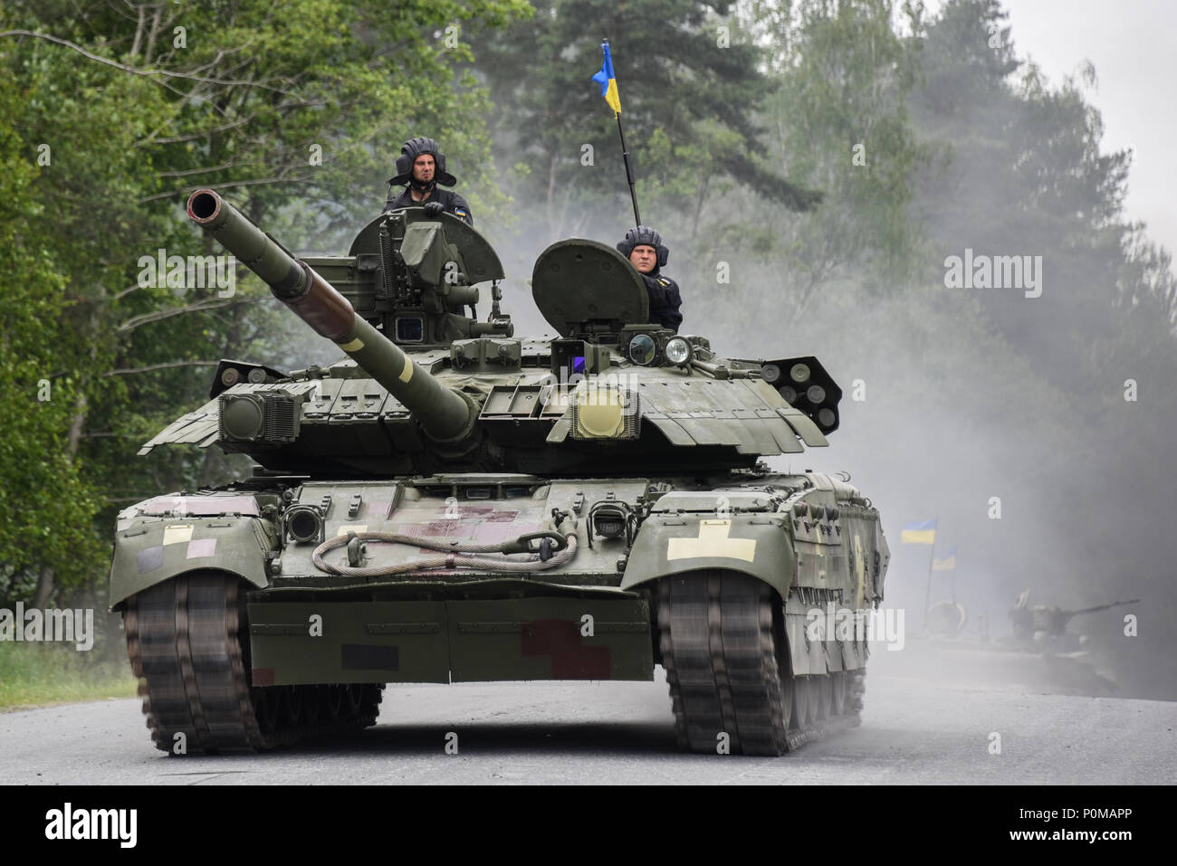 Ukrainian soldiers with 1st Tank Company, 14th Mechanized Brigade ...