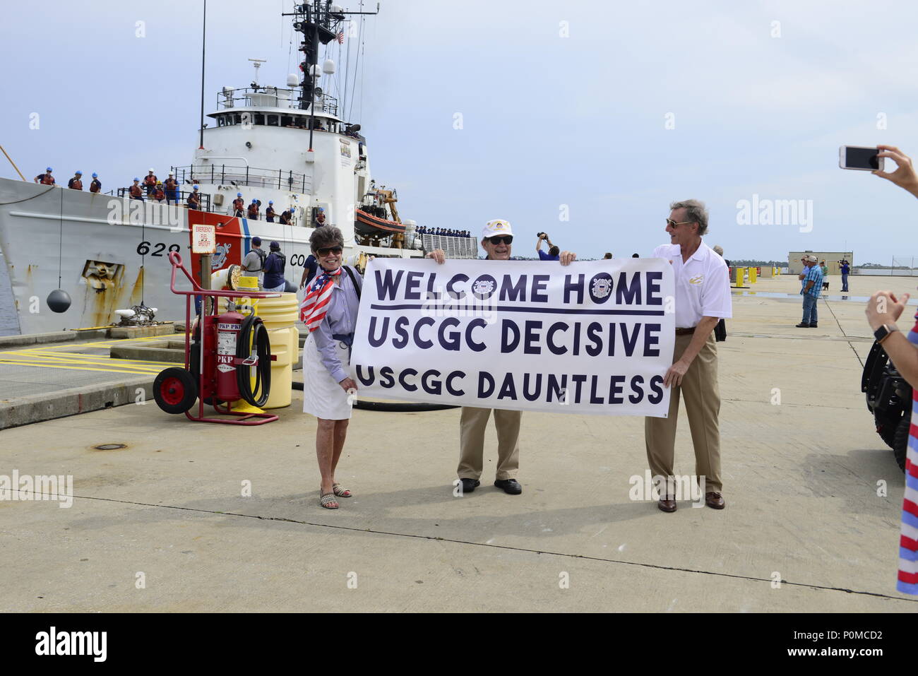 Coast guard cutter decisive hi-res stock photography and images - Alamy