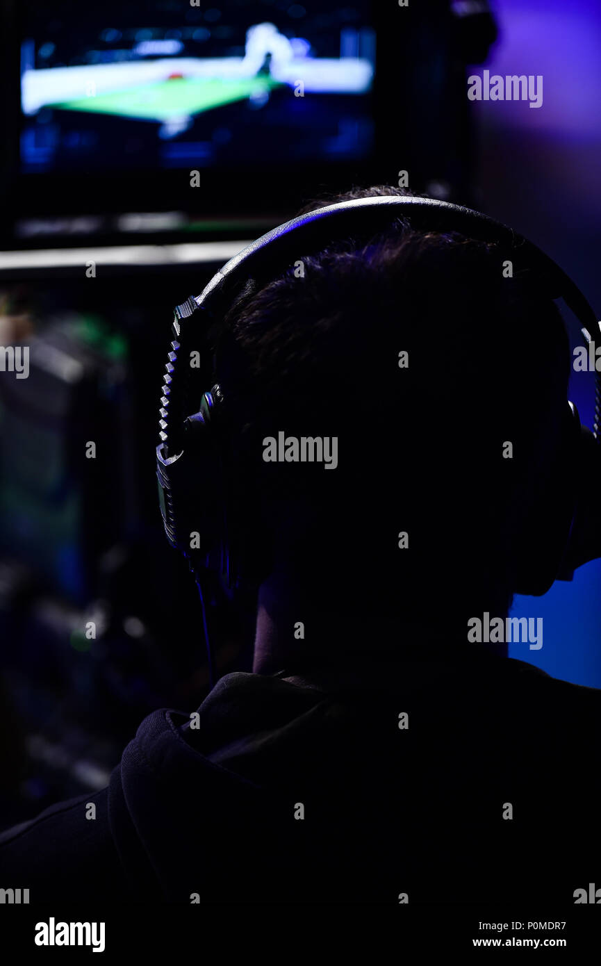 Cameraman filming inside a news television set Stock Photo - Alamy