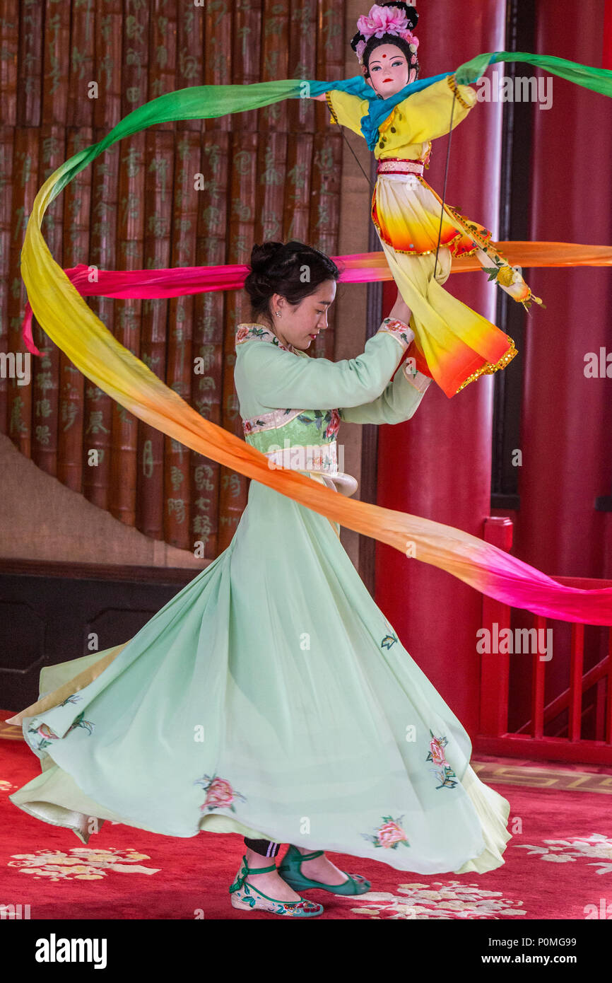 Woman performing traditional chinese hi-res stock photography and ...
