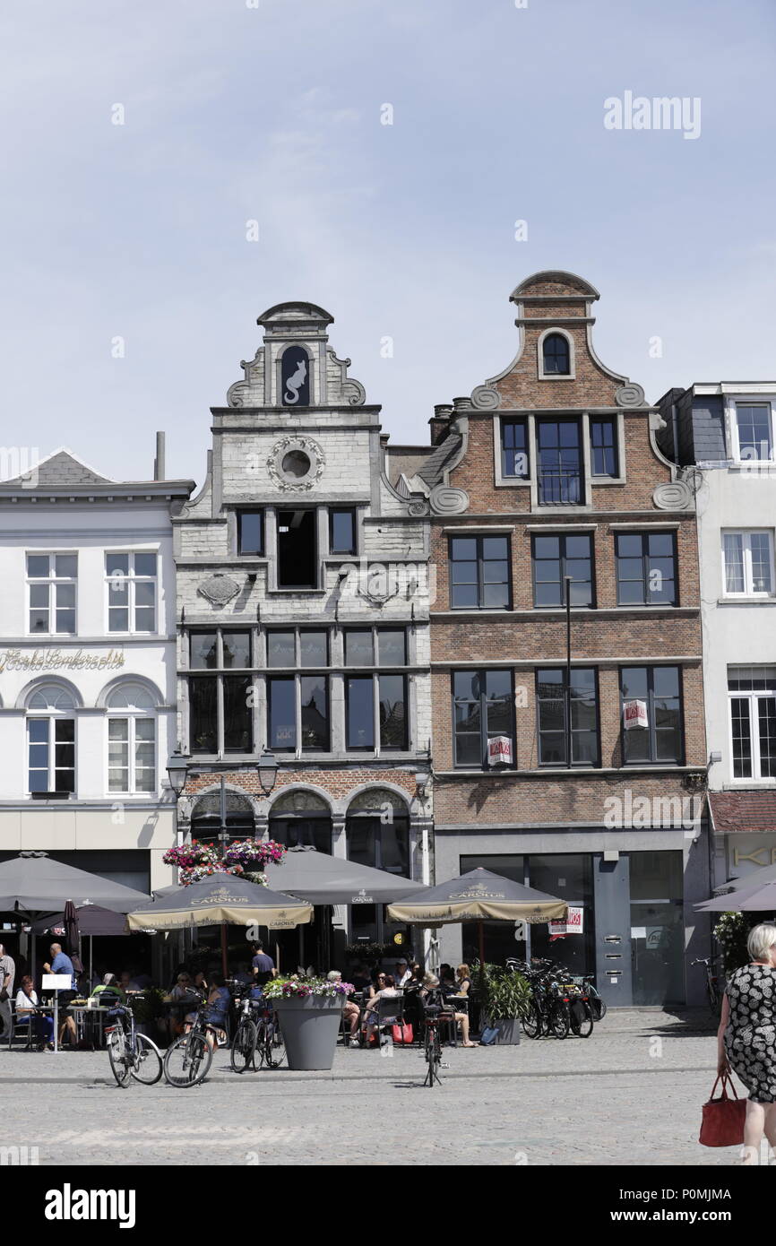 Medieval houses at the Grote Markt in Mechelen Stock Photo - Alamy