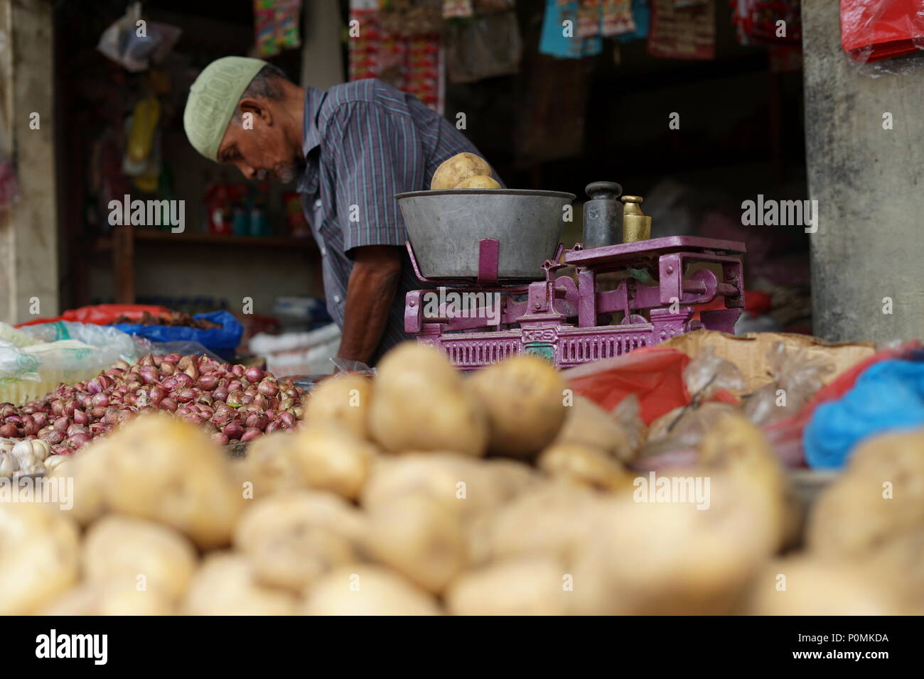 Banda Aceh, Aceh / Indonesia - June 9 2018 : Vegetable vendor selling ...