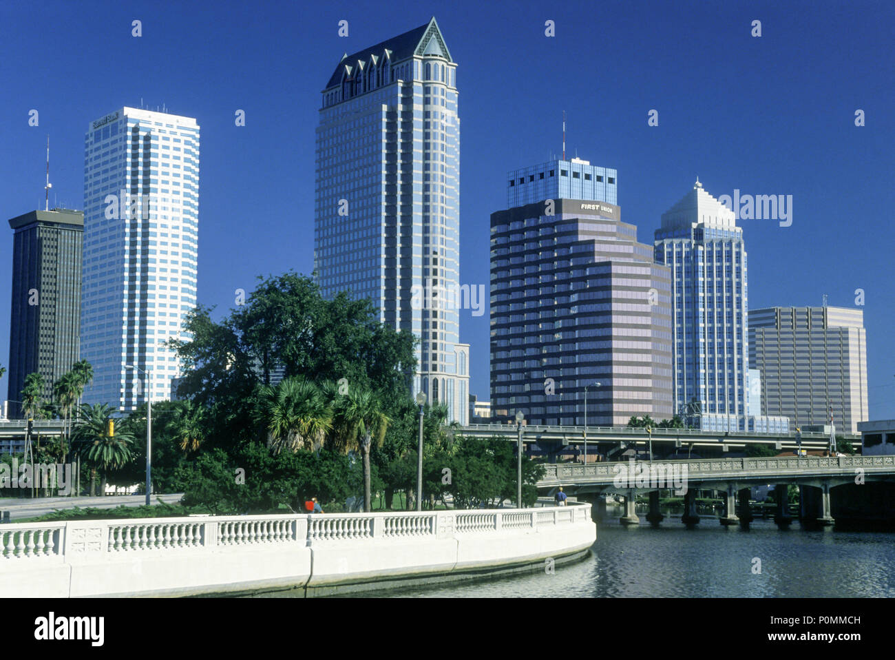 1995 HISTORICAL DOWNTOWN SKYLINE TAMPA FLORIDA USA Stock Photo - Alamy